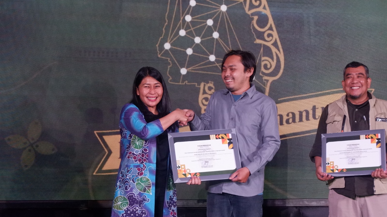 Program Studi Tata Kelola Seni Raih Penghargaan dari Pemerintah Kota ...